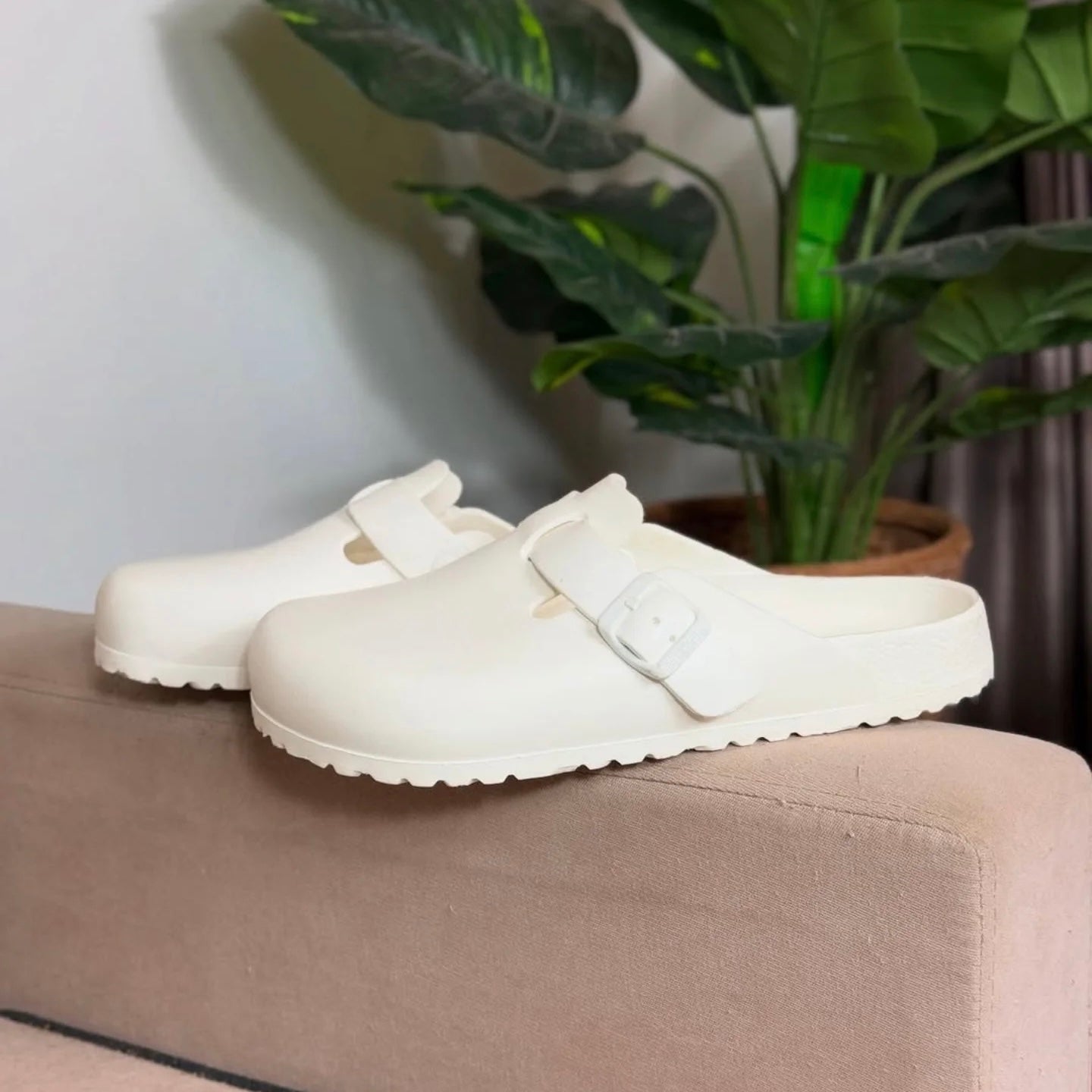 BIRKIN-BOSTN-SLIDES (BONE) – Shoekeens
